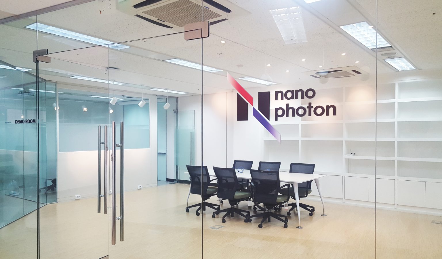 Contact Form – Nanophoton